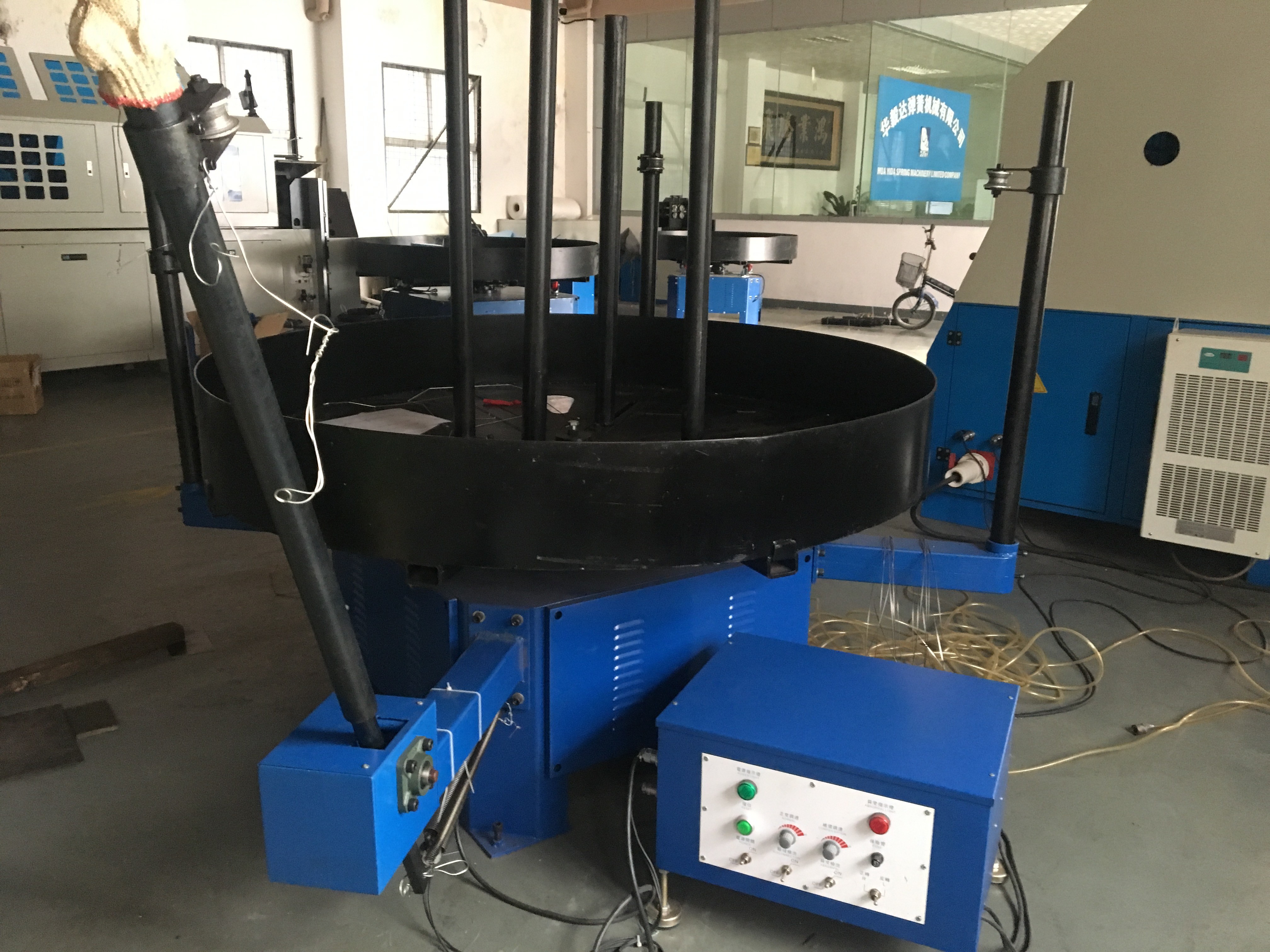 Auxiliary Equipment for Blue Automatic Wire Decoiler and Spring Coiling ...