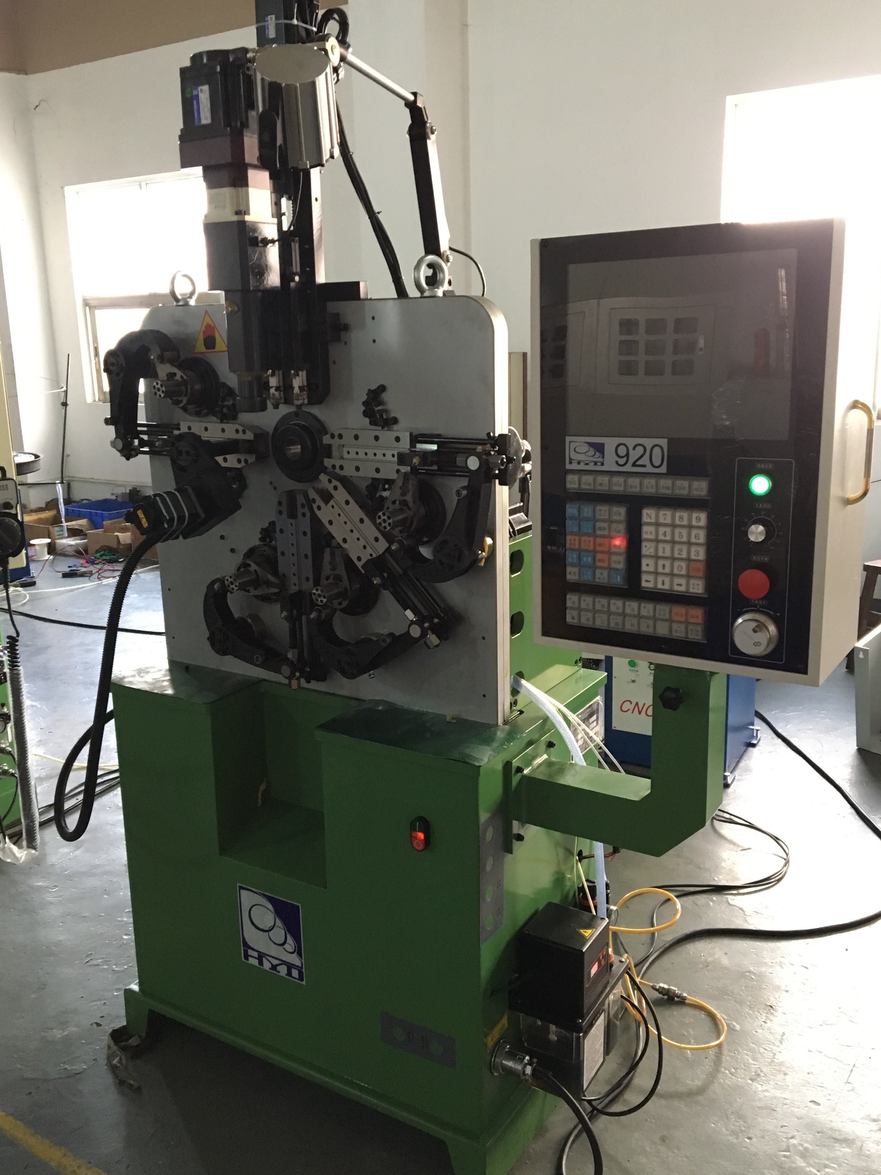 141m / Min 5 Axis Threaded Sleeve Manufacturing Machine With High Accuracy