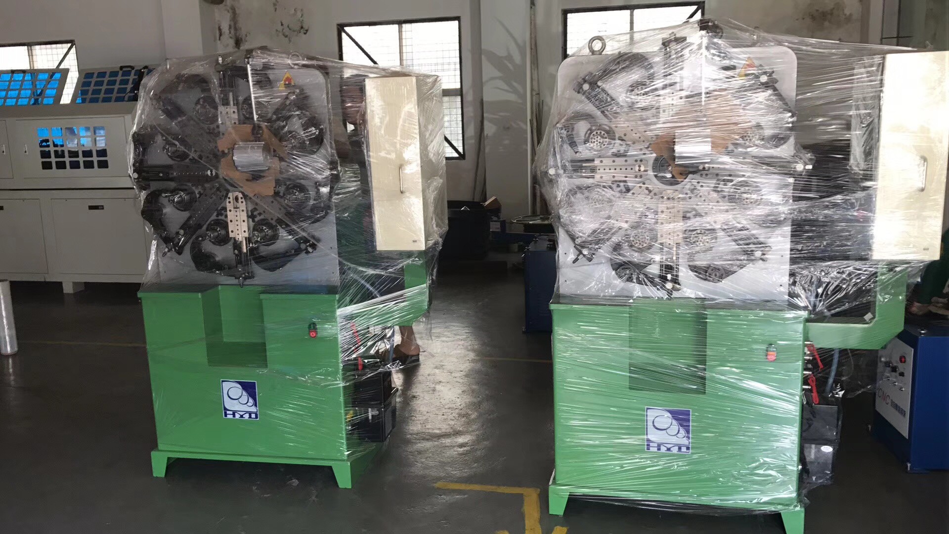 High Speed CNC Spring Forming Machine 0.2 - 2.3mm With 100KG Decoiler